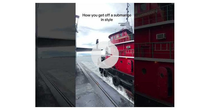 Getting Off a Submarine - Marine-Pilots.com