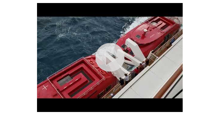 Bermuda pilot boat with NCL Escape - Marine-Pilots.com