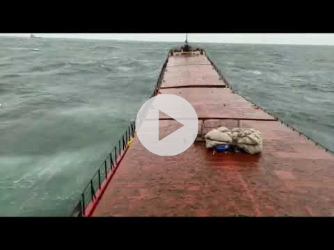 MV Arvin 17.01.21 - Moment of breaking of the ship - Marine-Pilots.com