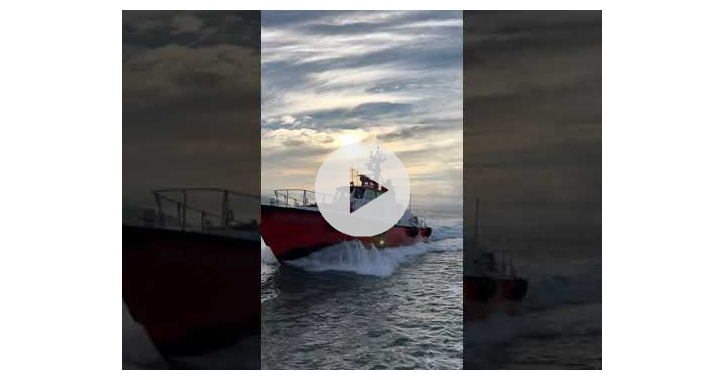 Pilot Vessel 'Golden Gate' under the Golden Gate Bridge - Marine-Pilots.com