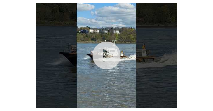 German Pilot Boat 'Lotse 4' on Elbe River - Marine-Pilots.com